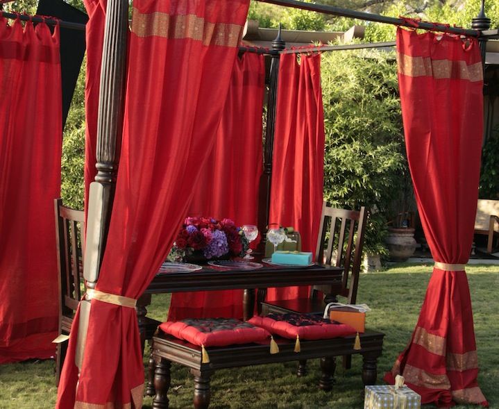 Devi Antique Pillar Den Bed - Worldcraft Industries