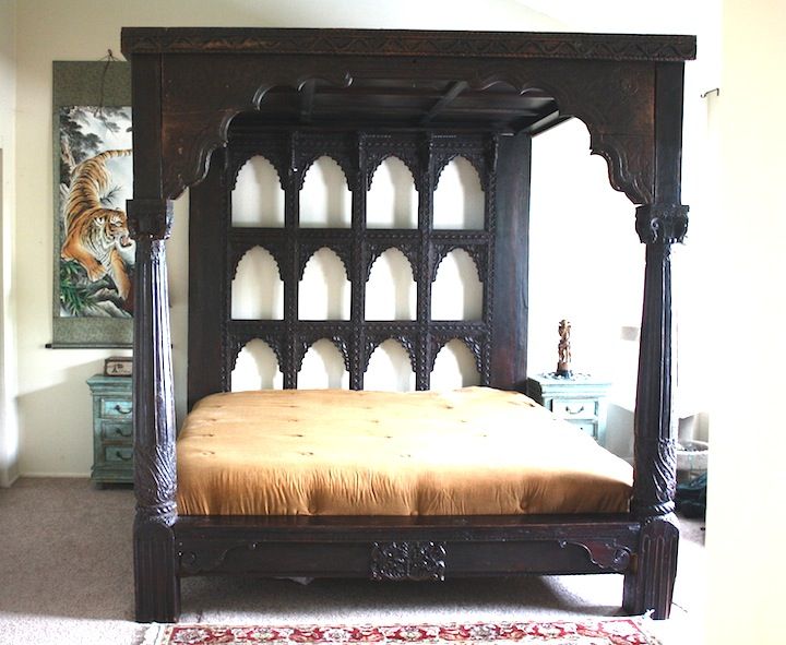 Devi Antique Pillar Den Bed - Worldcraft Industries